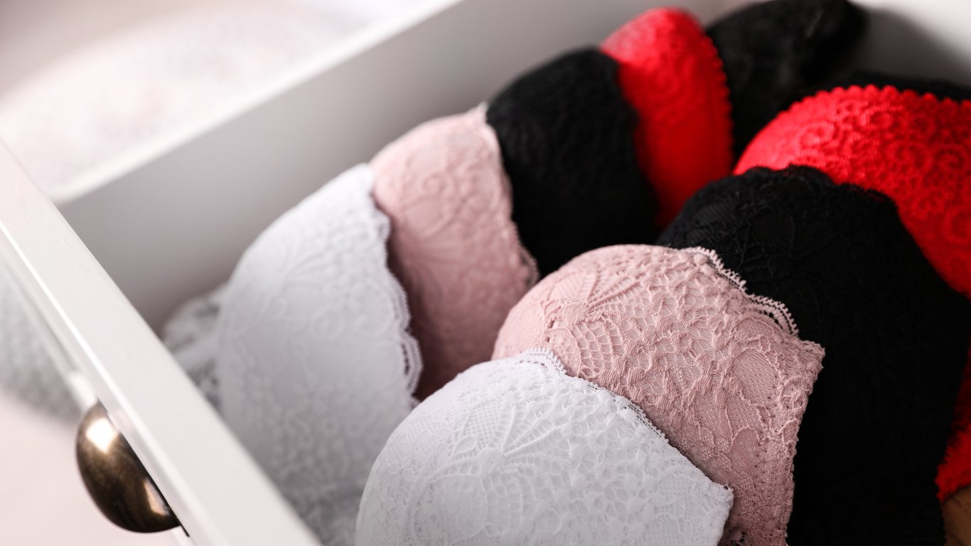 How To Store, Fold And Organise Bras To Maintain Their Perfect Shape ...